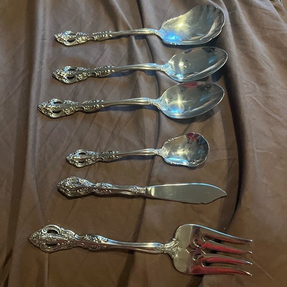 Oneida | Kitchen | Oneida Michelangelo 6 Piece Entertainment Set ...